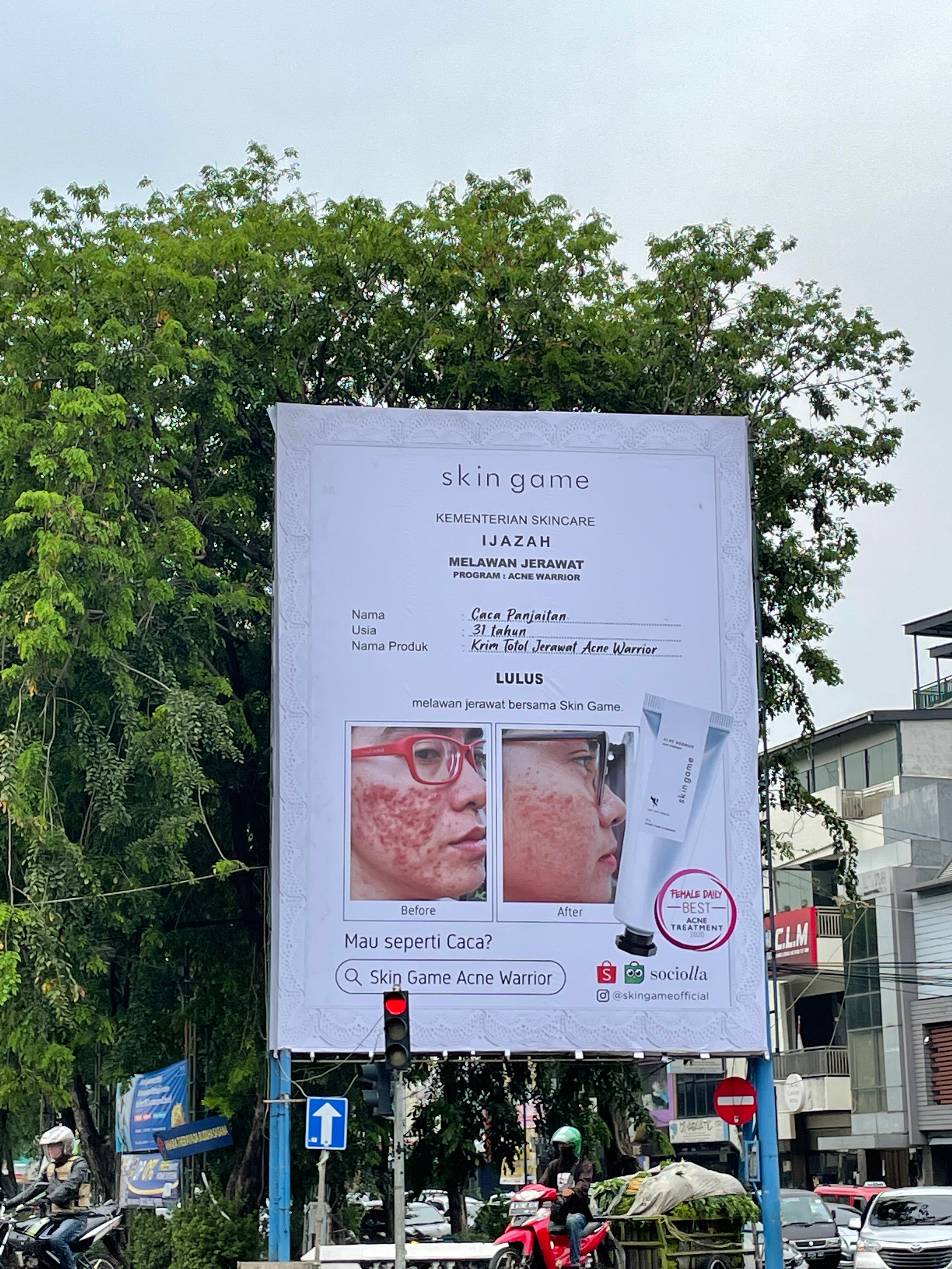 Skin Game Merayakan Kelulusan Melawan Jerawat Melalui Ijazah Billboard ...